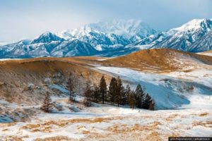 The snow-covered Chara Sands in Eastern Siberia · Russia Travel Blog